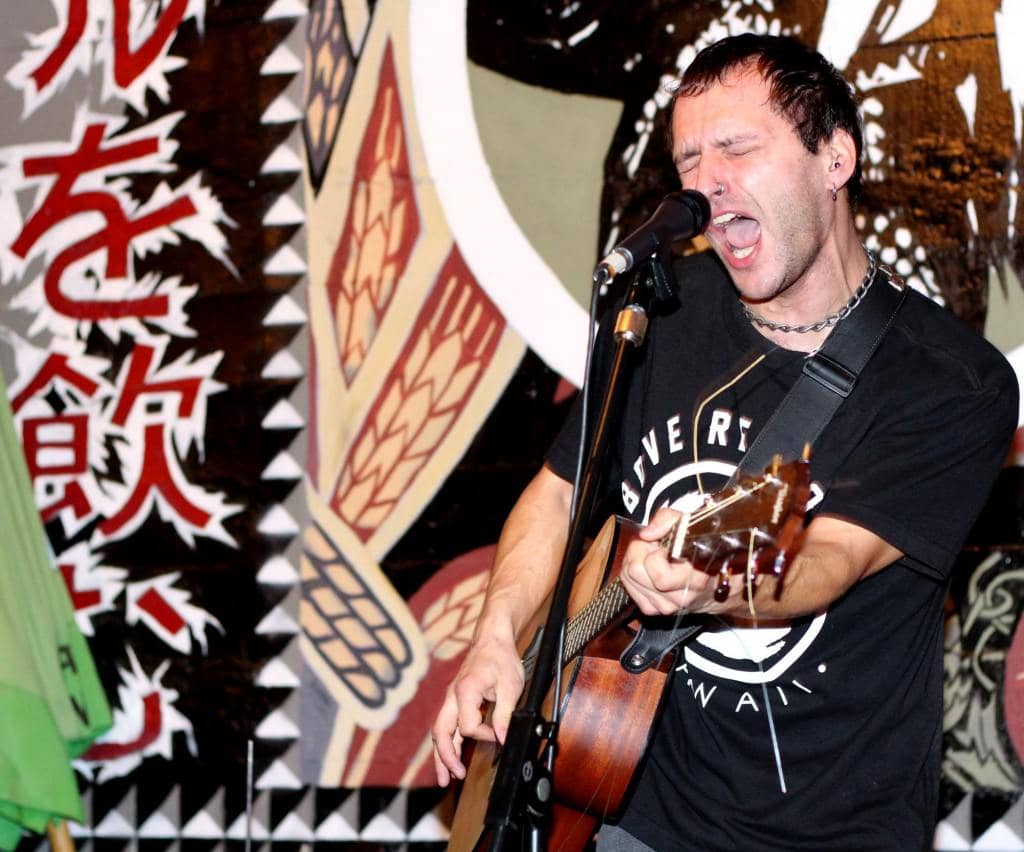 Greg Rekus & Gab De La Vega in concert